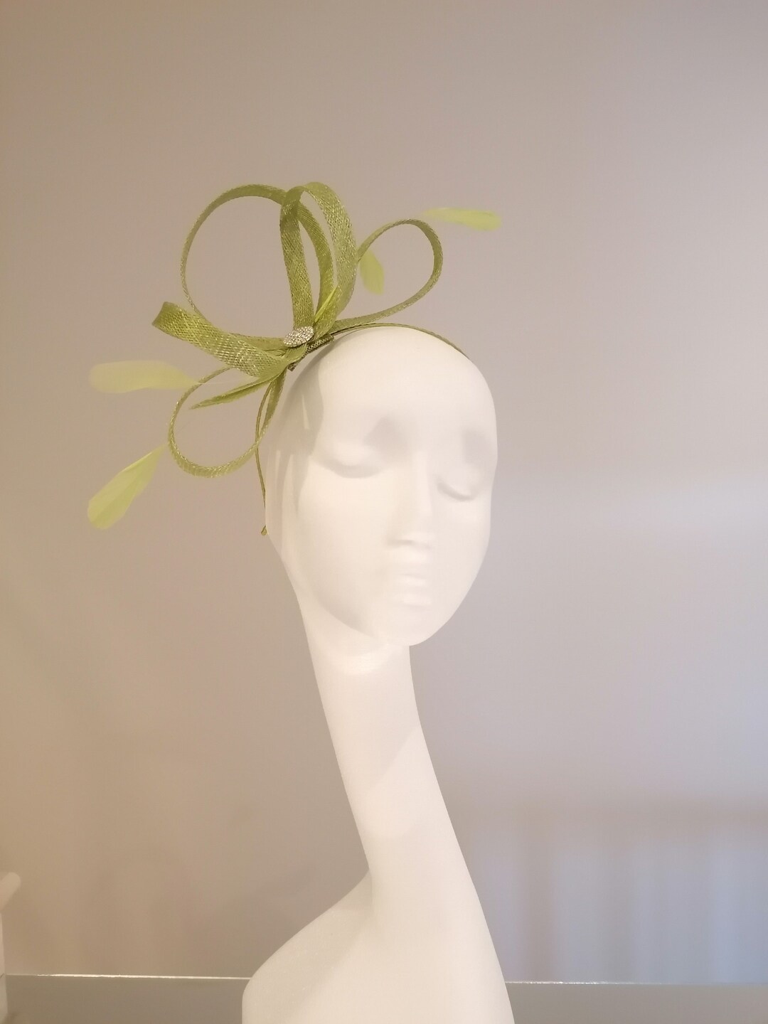 Green Fascinator Ideal Wedding Fascinator, or the Races. Handmade ...