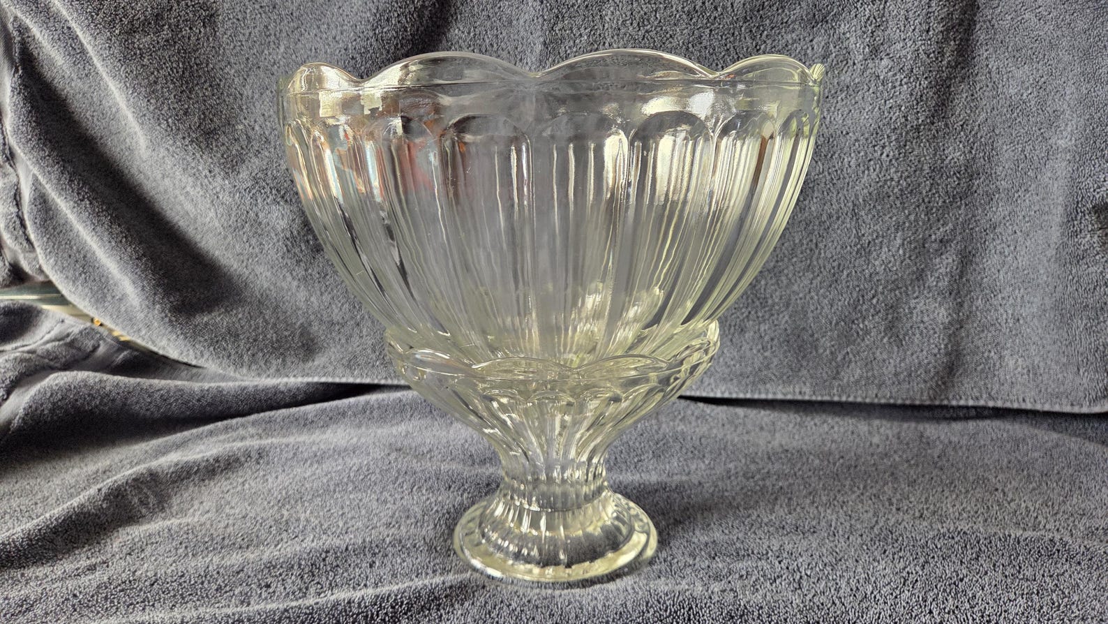 Colonial Punch Bowl Set, Anchor Hocking 1950's, 1 Bowl, 1 Base, 12 Cups ...