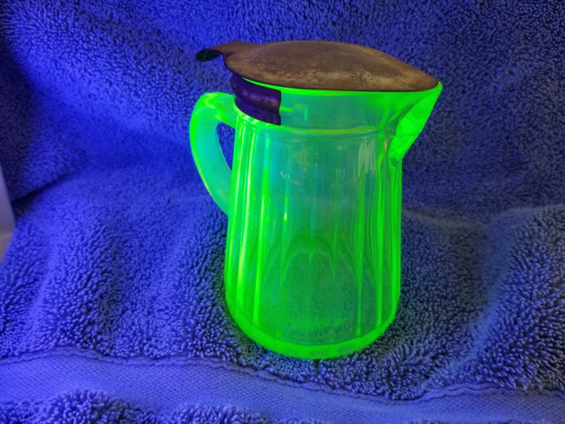 Anchor Hocking Green Uranium Glass Syrup Pitcher With Metal Top - Etsy
