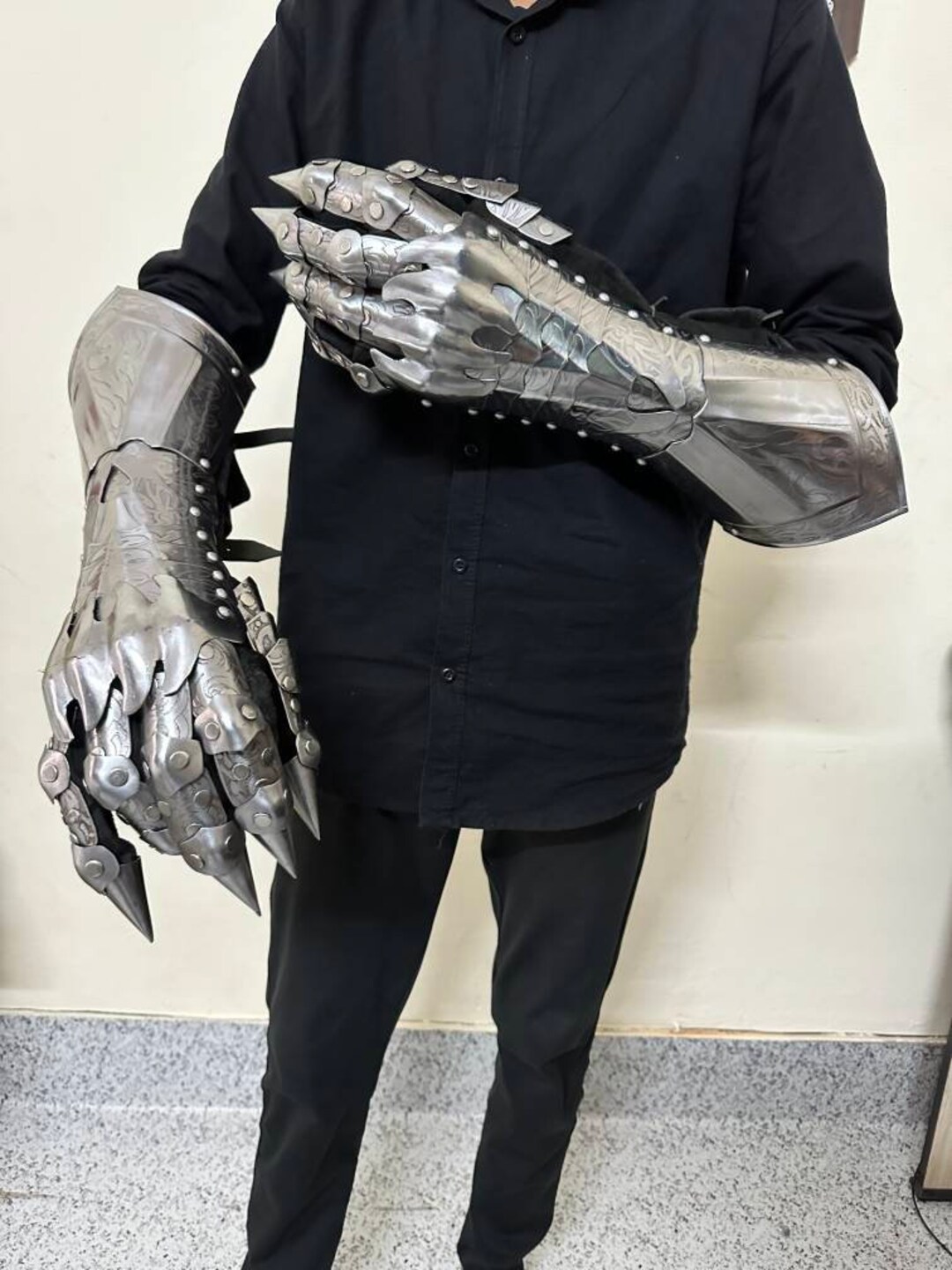 LOTR Nazgul Fantasy Gauntlets, Medieval SCA Armor Gauntlets Gloves ...