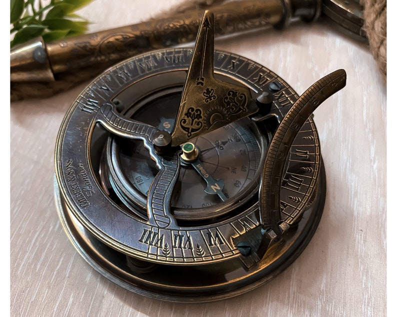 Personalized Sundial Compass 8th Anniversary Gift for Men - Etsy