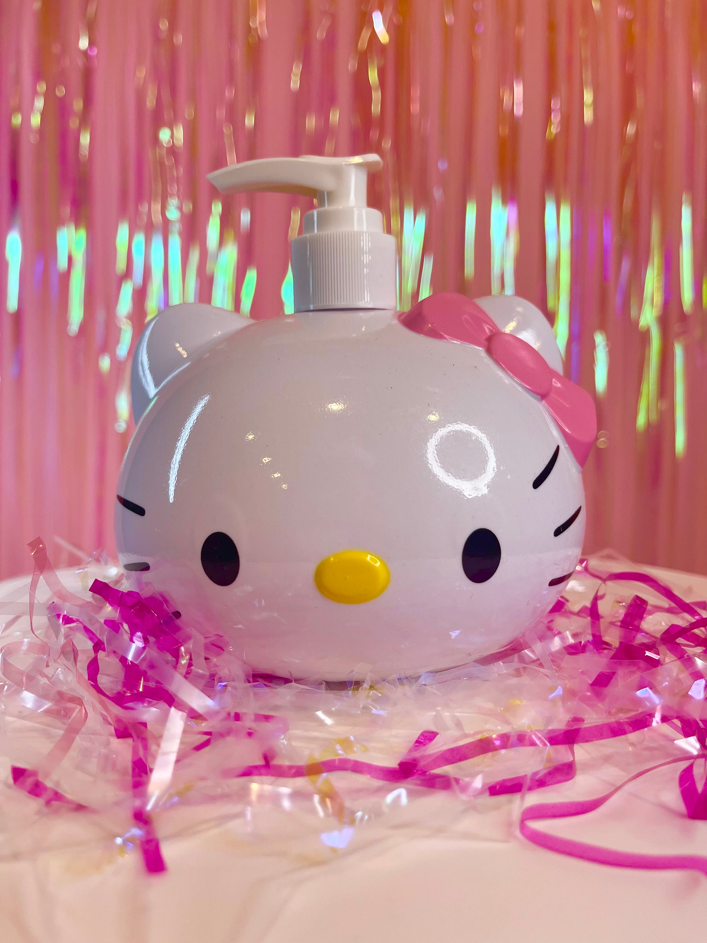 Hello Kitty Soap/Lotion Dispenser Set tekniktempo.com.tr