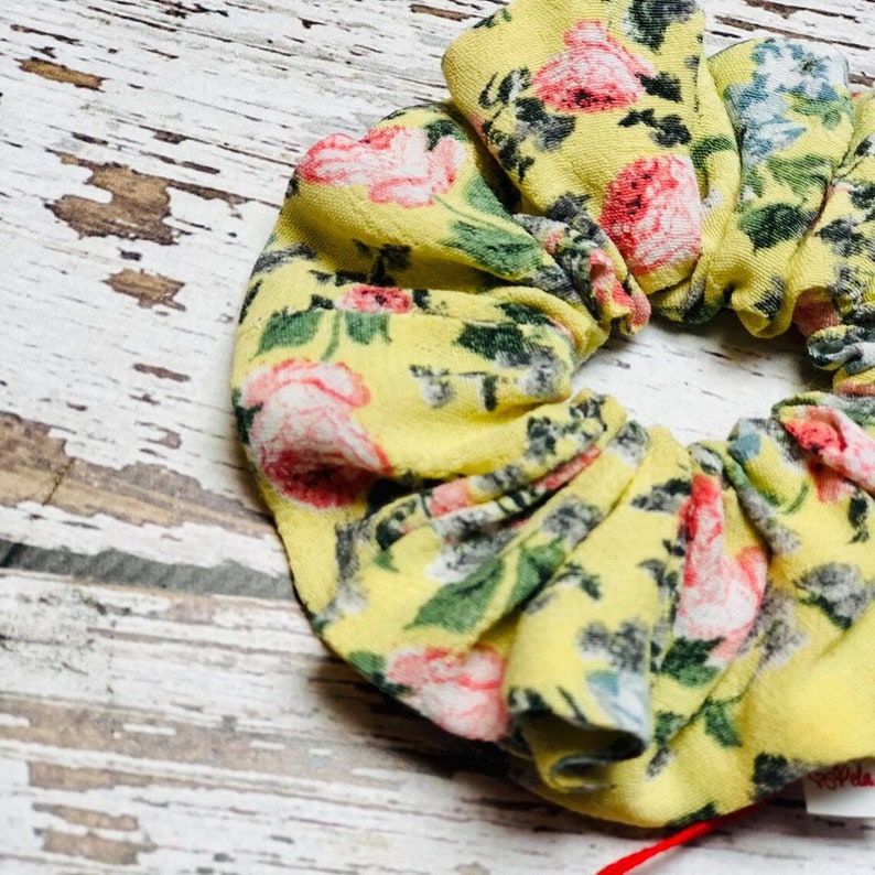Scrunchie for Best Friend ROSE GARDEN - Etsy