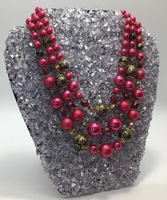 Vintage Japan Fuchsia Gold Triple Strand Faux Pearl N… - Gem