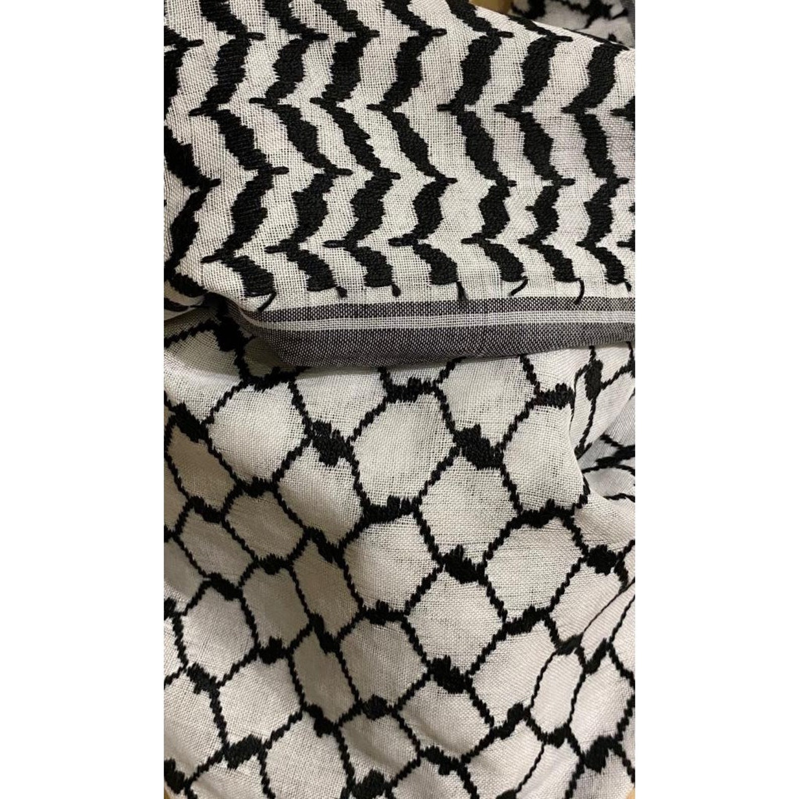 Arab Scarf Shawl Shemagh Headscarf Handmade in Jordan Traditional ...