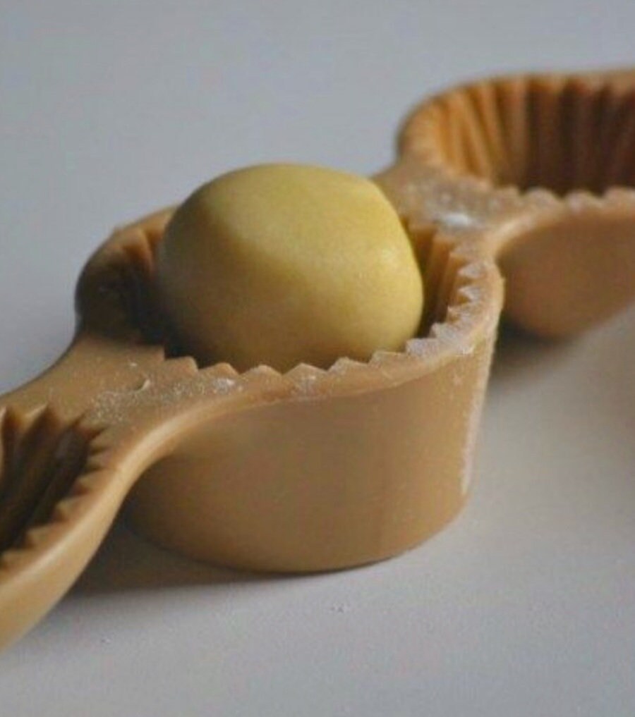 Mamool Mould and Cookie Handmade Pistachio and Ajwa Maamoul Handmade ...