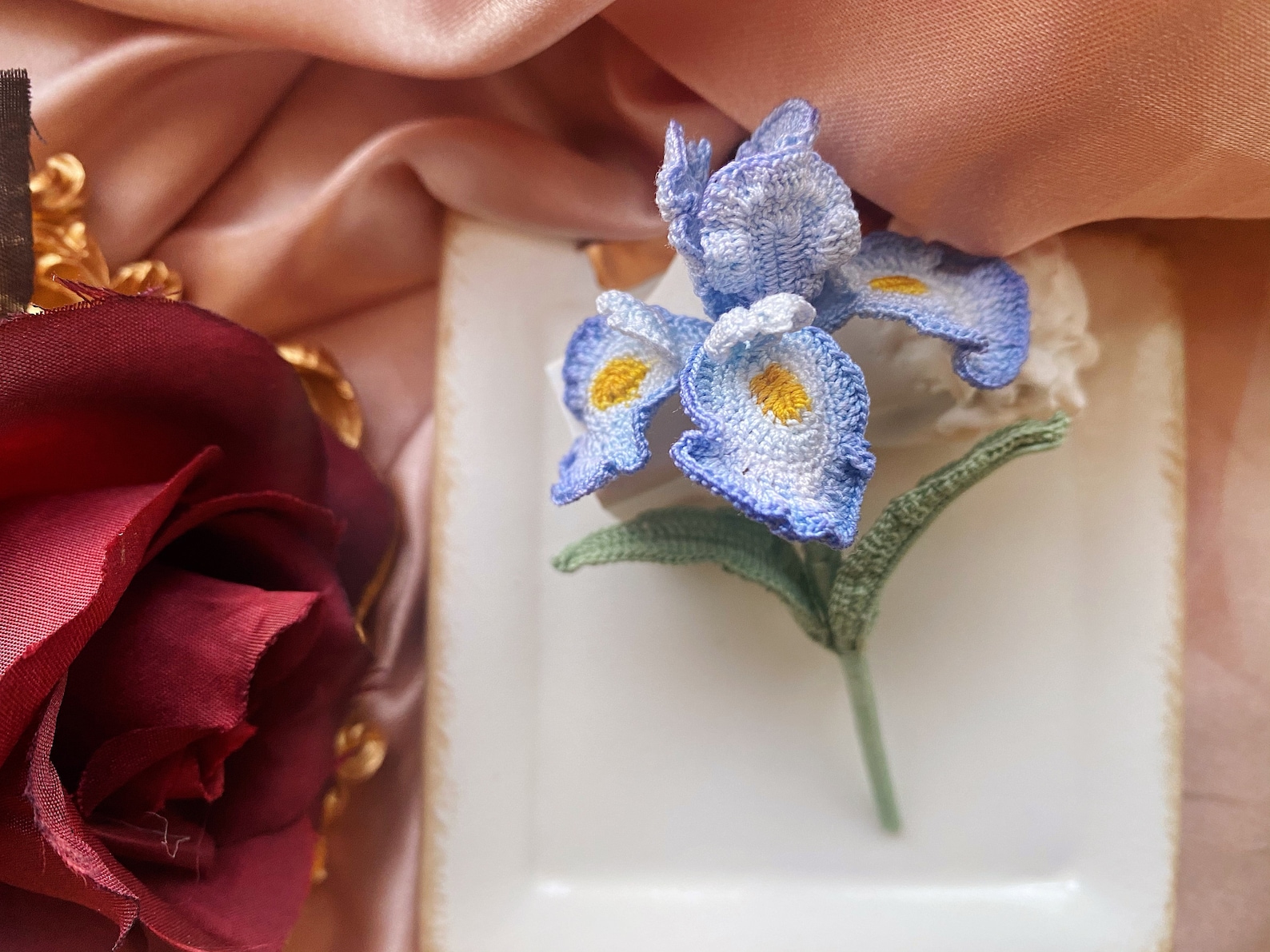 IRIS Brooch,crochet Brooch,crochet,dutch Iris,blue,pink, Handmade ...