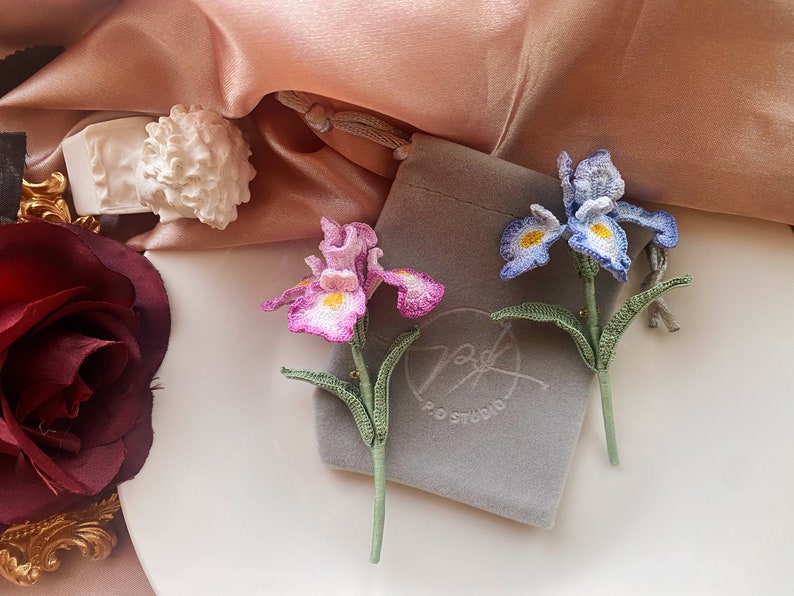 IRIS Broochcrochet Broochcrochetdutch Irisbluepink - Etsy