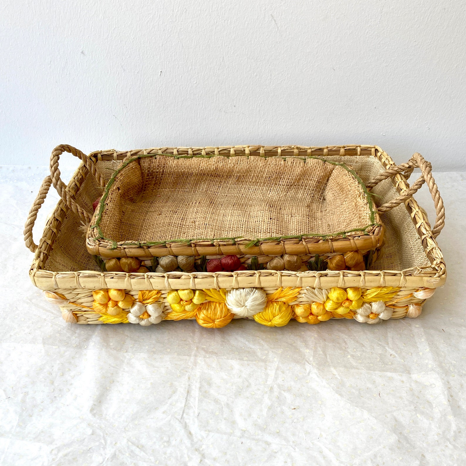 Vintage Retro Woven Floral Raffia Trays / Set of 2 Serving - Etsy
