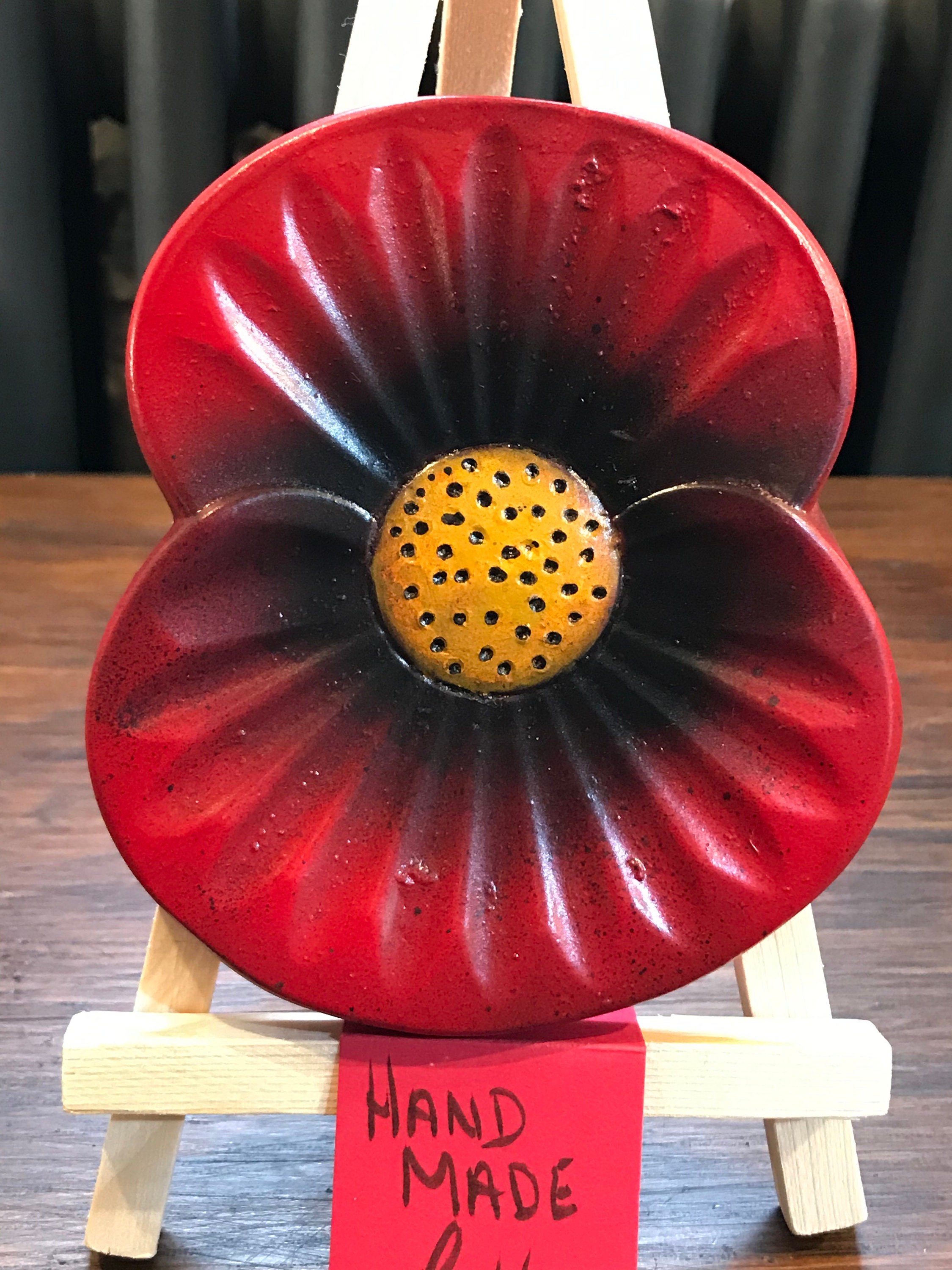 100% Hand crafted Remembrance Poppy. Hand moulded cast - Etsy.de