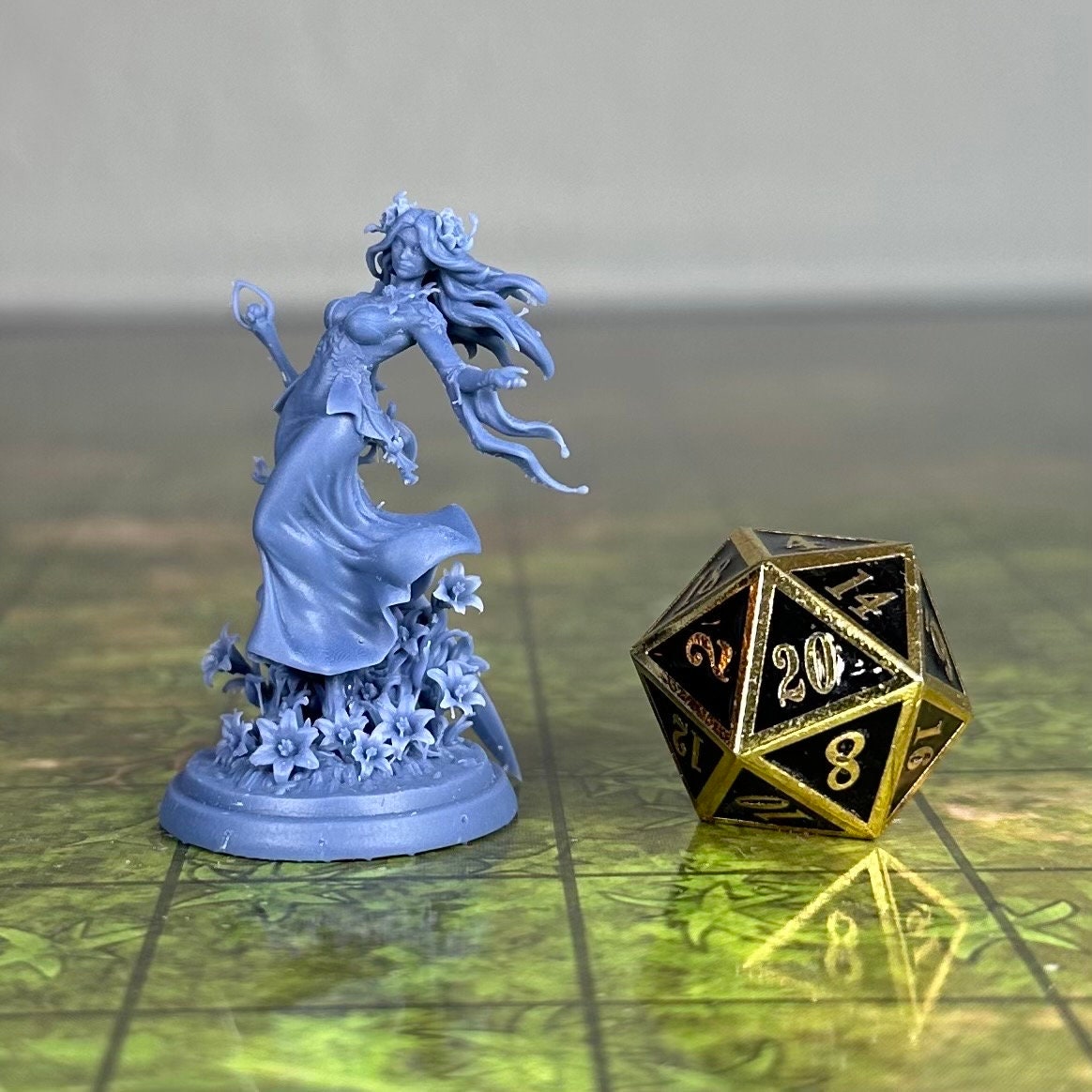 Chjao - Female Druid - Unpainted Miniature - Etsy