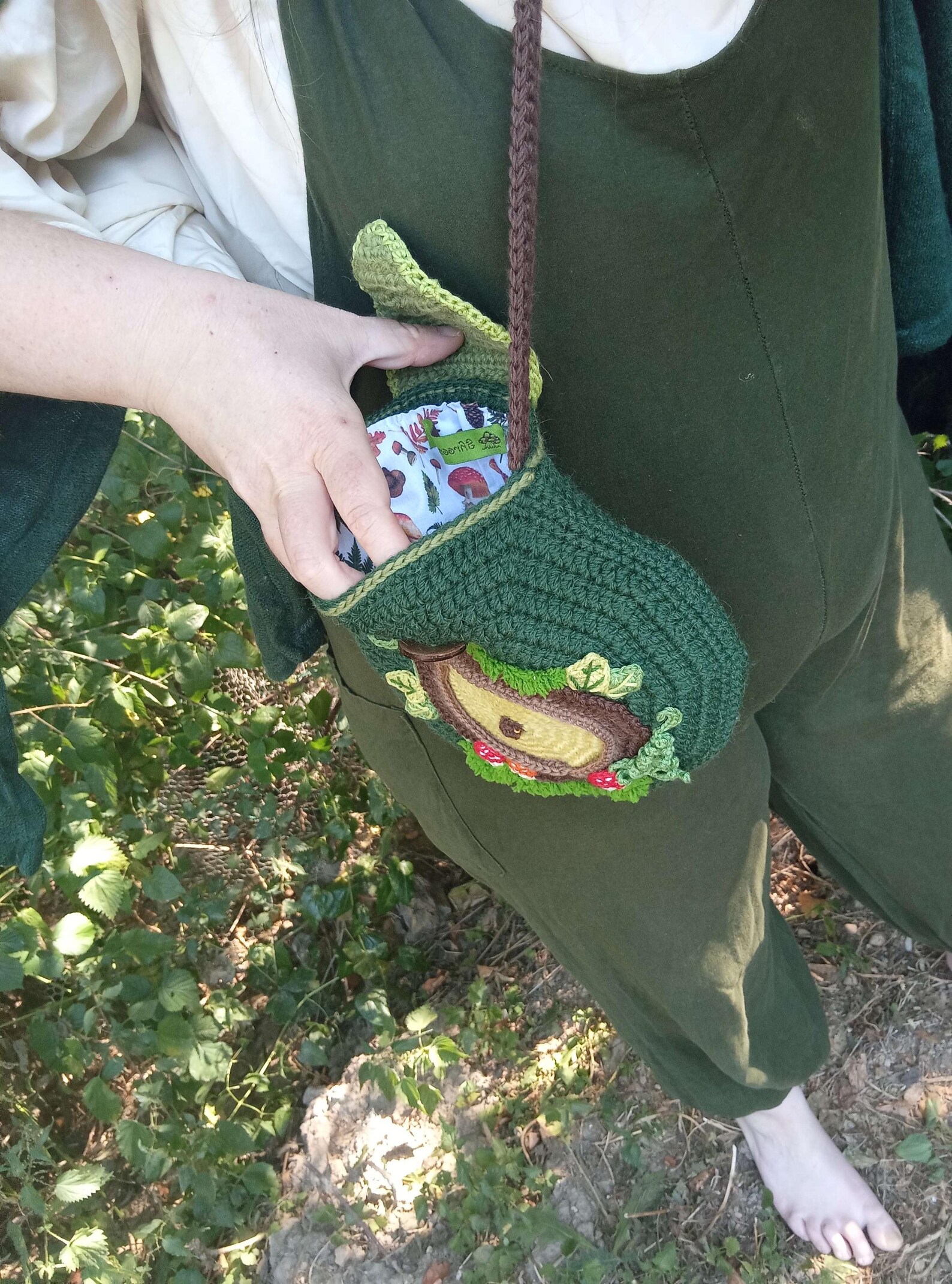 Round Door Crossbody Bag, Cottagecore, Fantasy, Cosplay, Halfling Fan ...