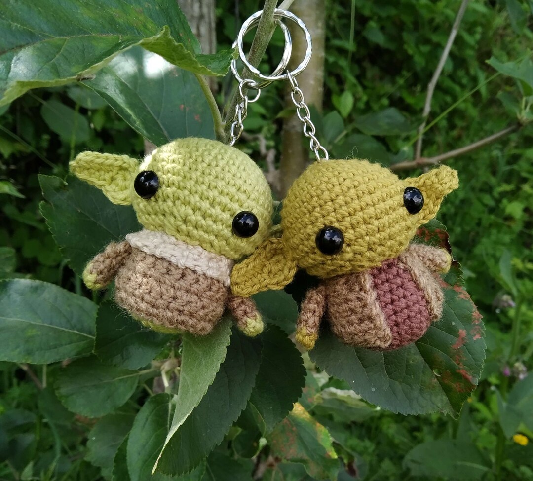 Alien and Baby Alien Key Ring, Handmade Crochet - Etsy UK
