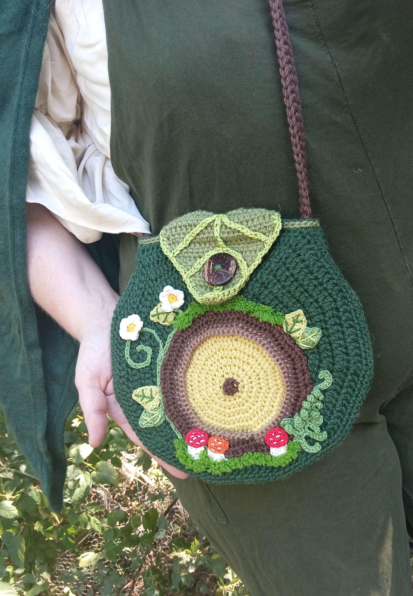Round Door Crossbody Bag, Cottagecore, Fantasy, Cosplay, Halfling Fan ...