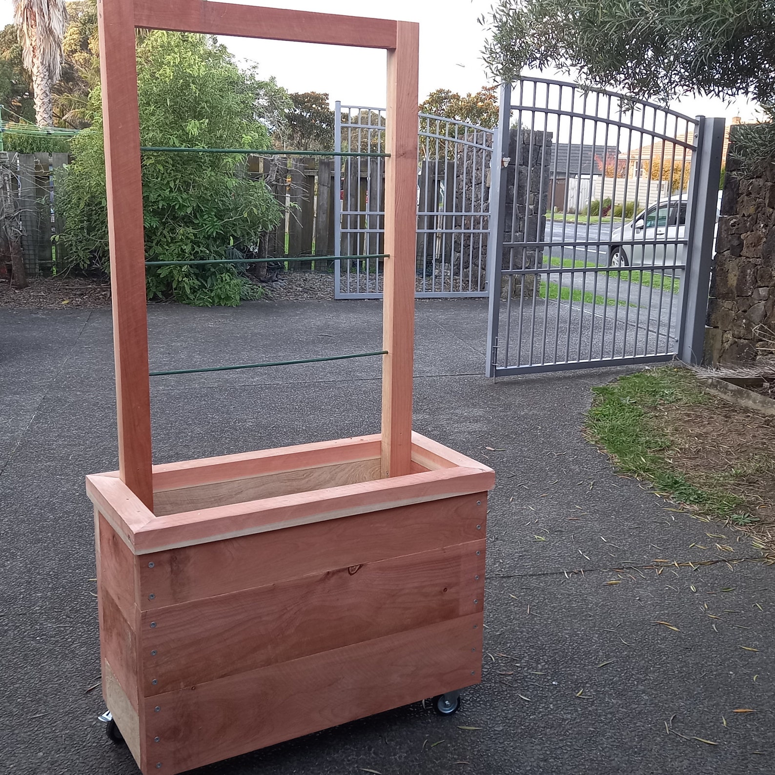 Plans for a Privacy Planter Box Made From 2x8 Boards - Etsy