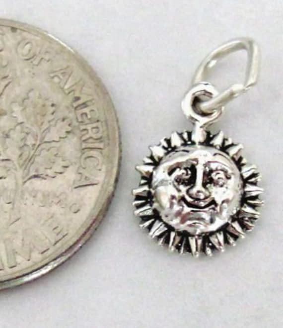 Very small Solid Sterling Silver Happy Sun face mini… - Gem