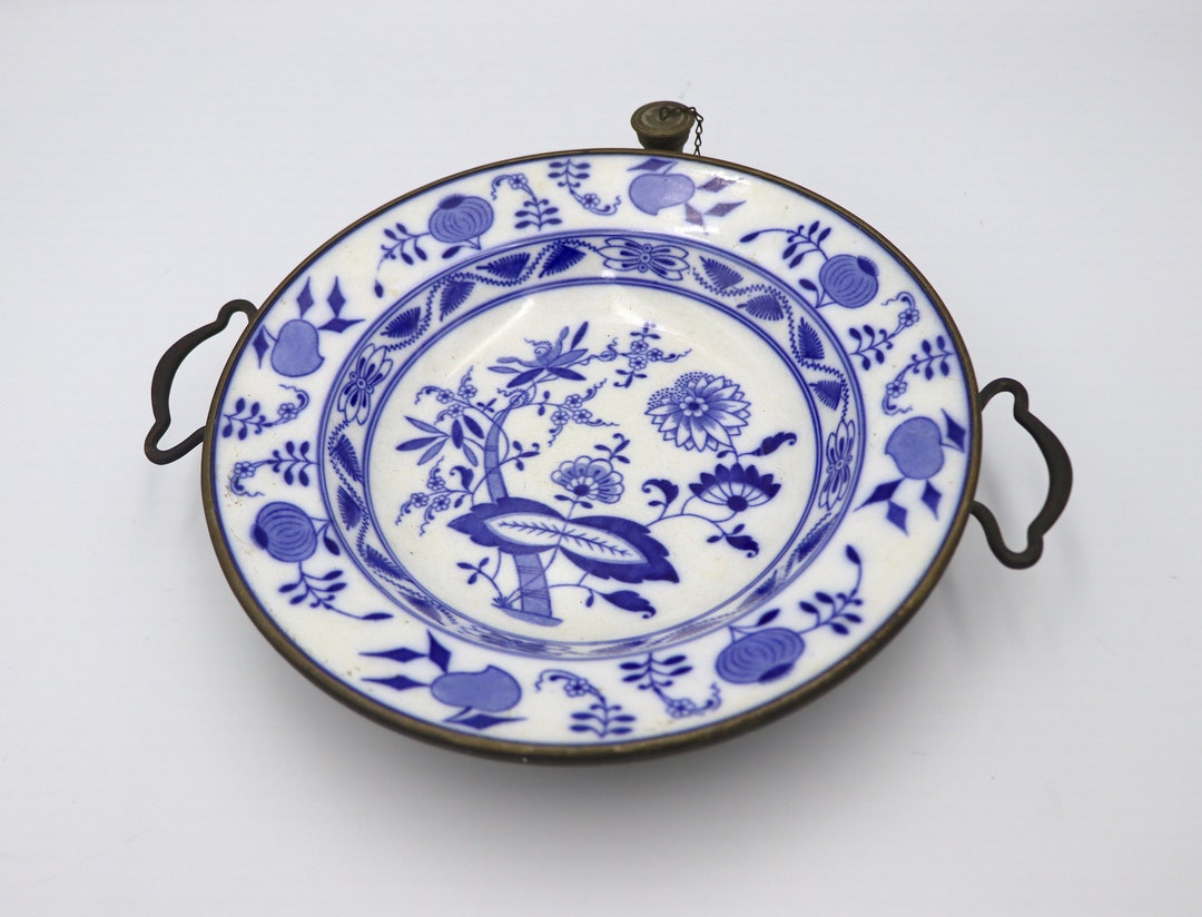 Blue Onion Pattern PLATE Mounted in Metal Warming Dish With Handles - Etsy