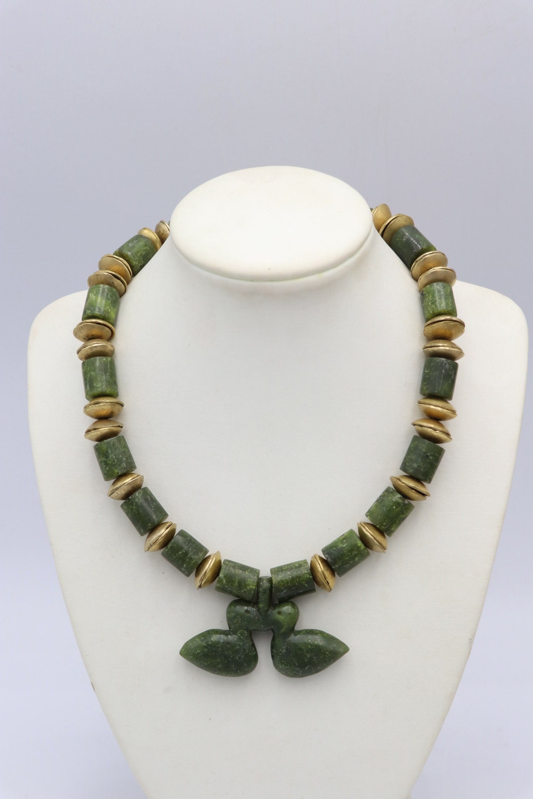 South American NAVAJO Style Native Tribal Design Green Serpentine Jade ...