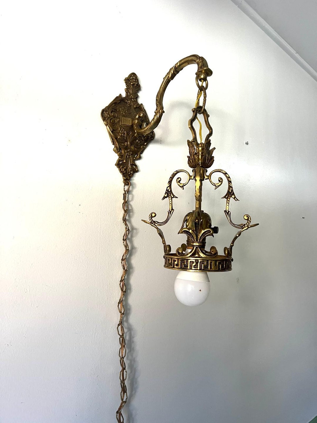 Antique Ornate Bronze Wall Sconce Light Fixture Greek Key Motif Elegant ...