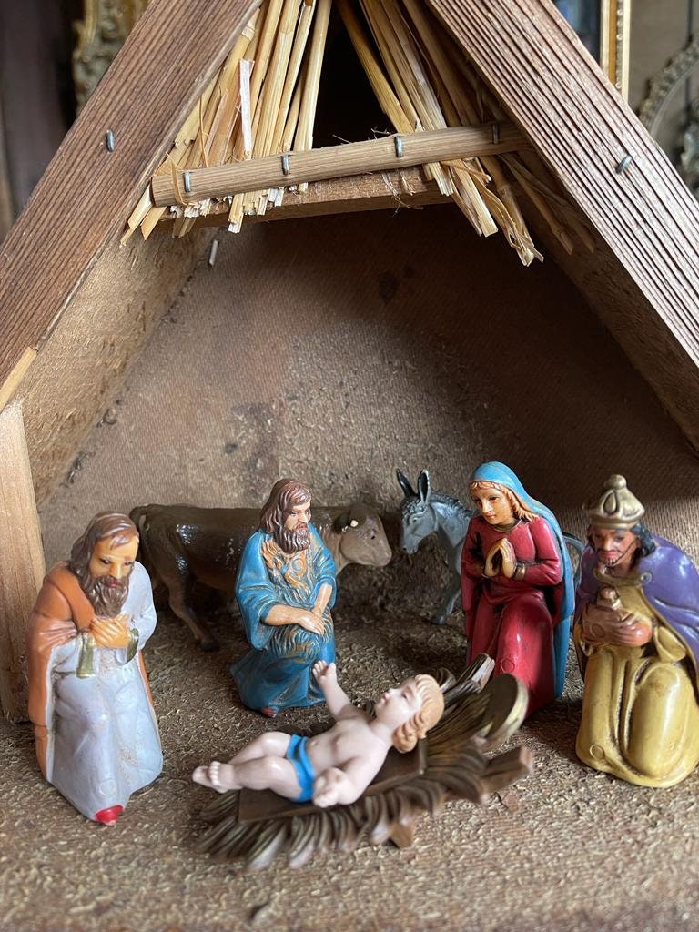 Antique Amazing Hand Painted 7 Pieces Nativity Set With a - Etsy