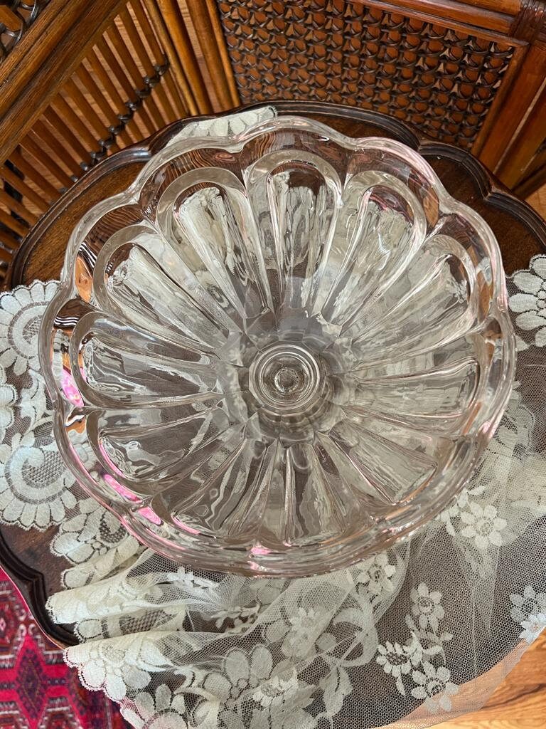Clear Glass Compote With Pedestal Base. Serving Dish 12 Scallops Around ...