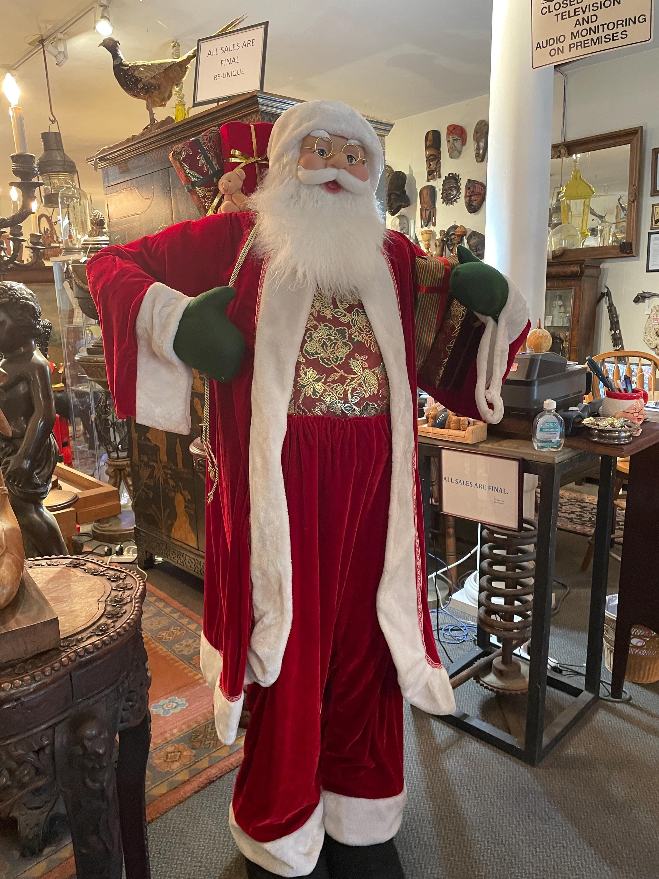 Outdoor Life Size Santa Claus
