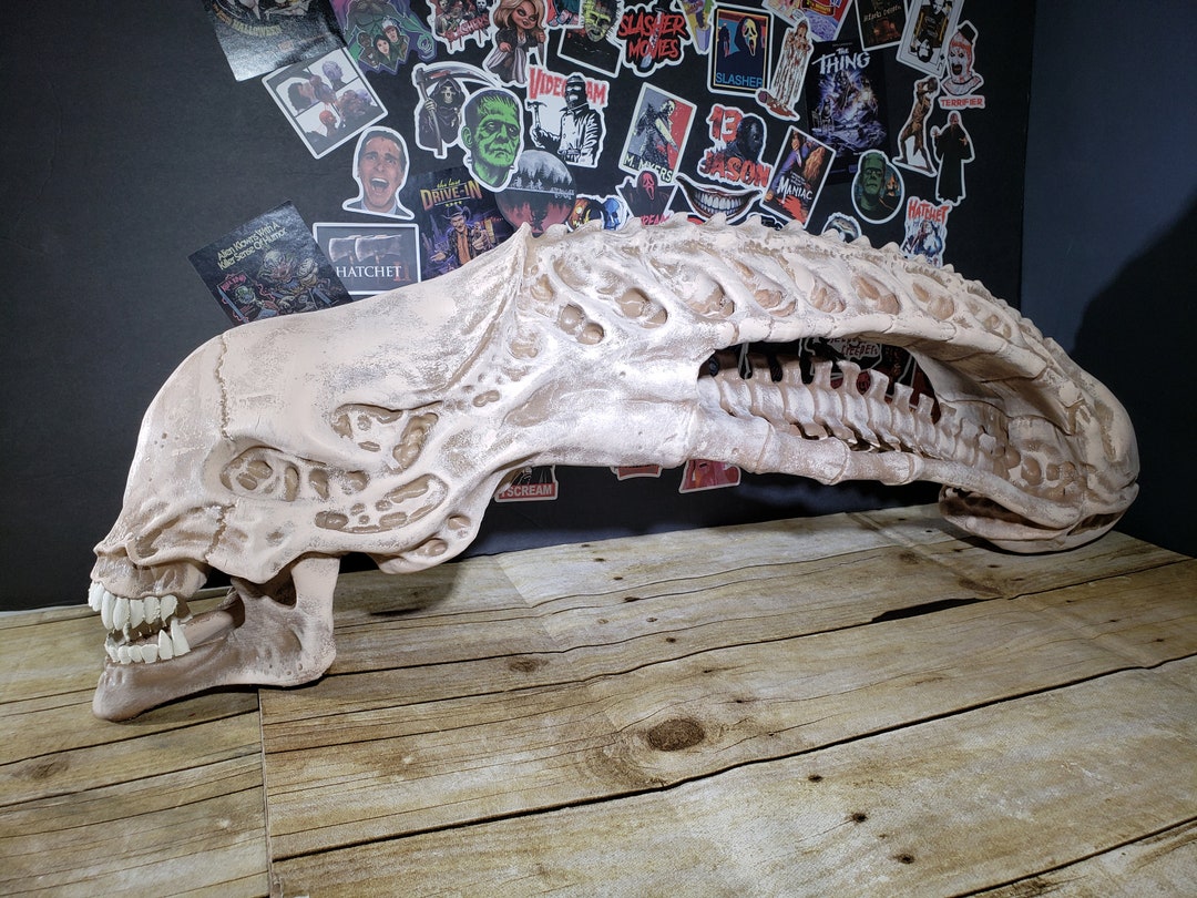 Giant Alien Xenomorph Skull With Full Base and Stand - Etsy
