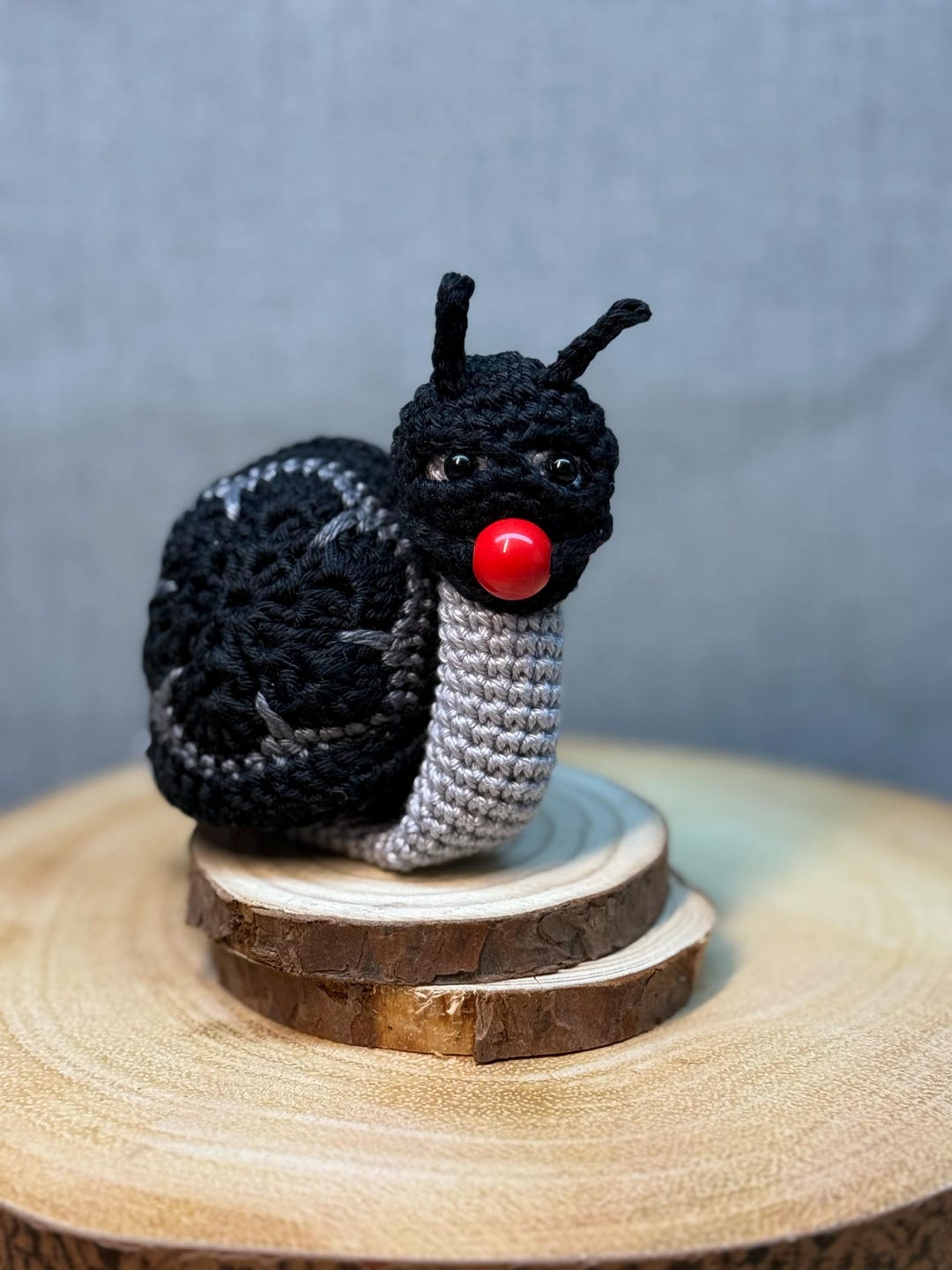 Shelby the Gimp Snail African Flower Crochet Pattern. Snail Ornament ...