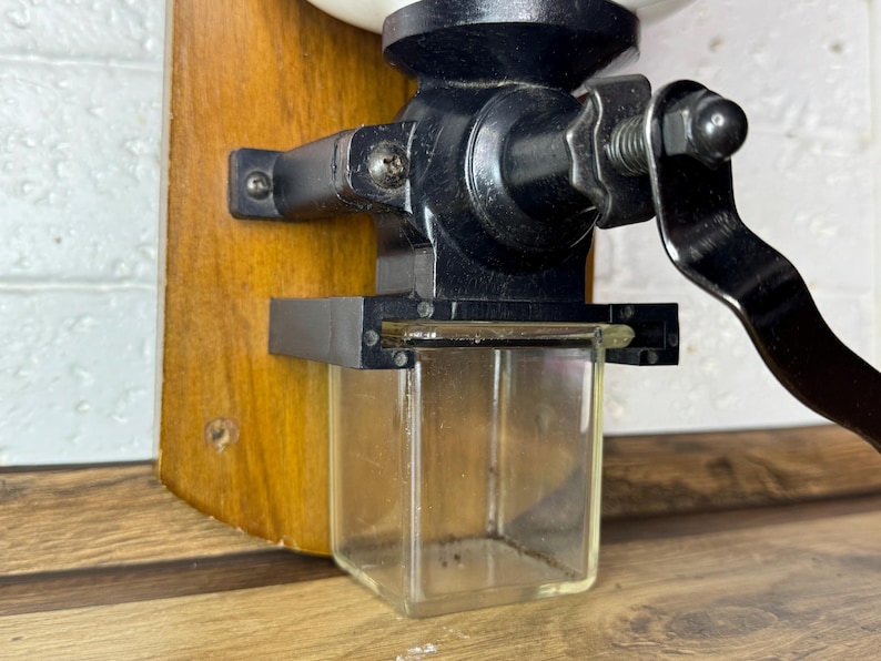 Vintage Dutch BLUE DELFT Wall Mount Porcelain Coffee Mill Hand GRINDER ...