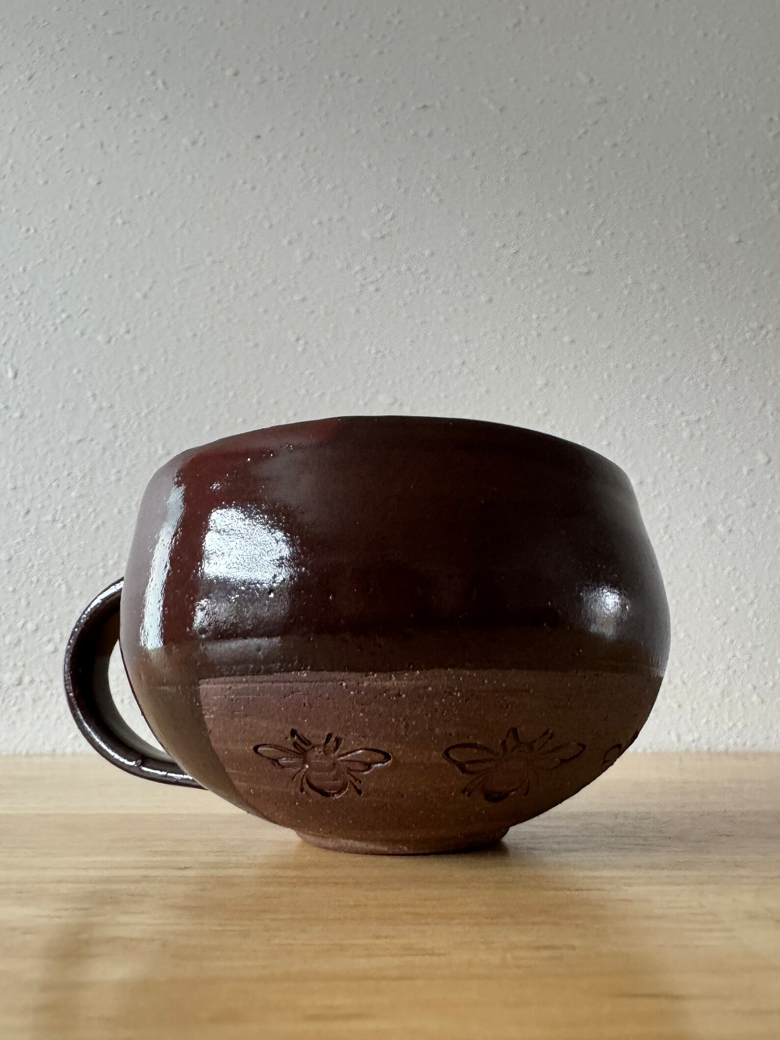 10oz Ceramic Bee Mug, Handmade Latte Mug, Red Ceramic Mug - Etsy