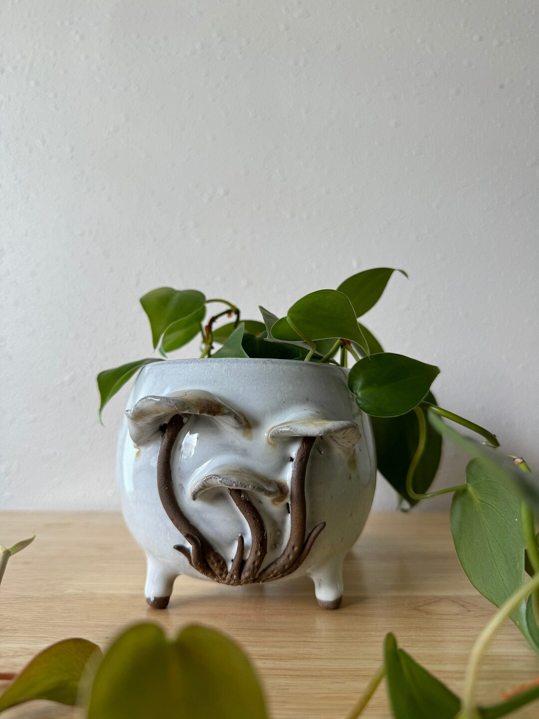 Ceramic Mushroom Planter, White Plant Pot With Mushrooms, Tripod ...