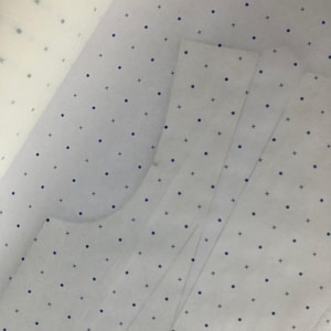 91 Cm / 122 Cm Dot and Cross Pattern Cutting Paper 20 Mm Spacing, Spot ...