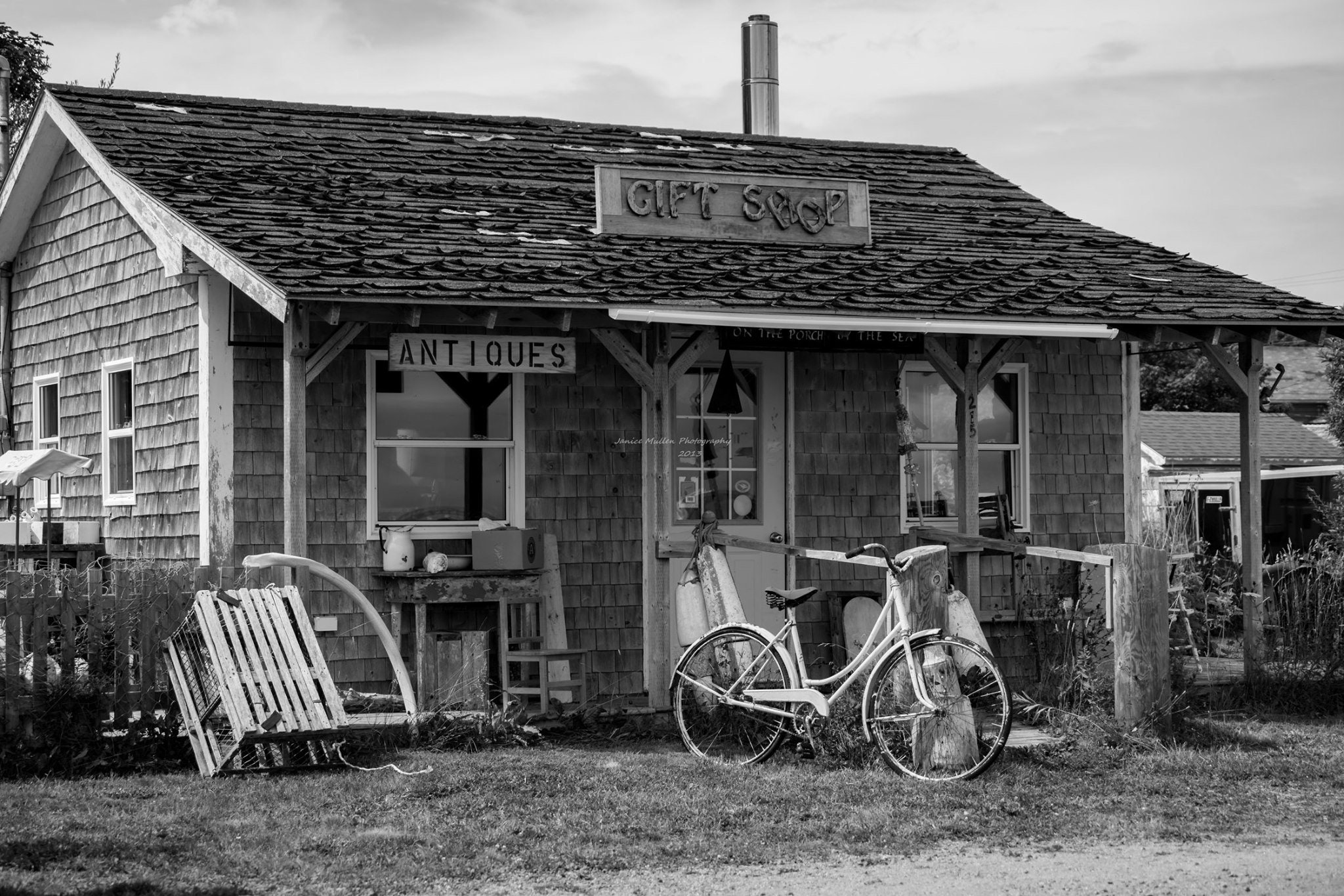 Black and White Shanty - Etsy