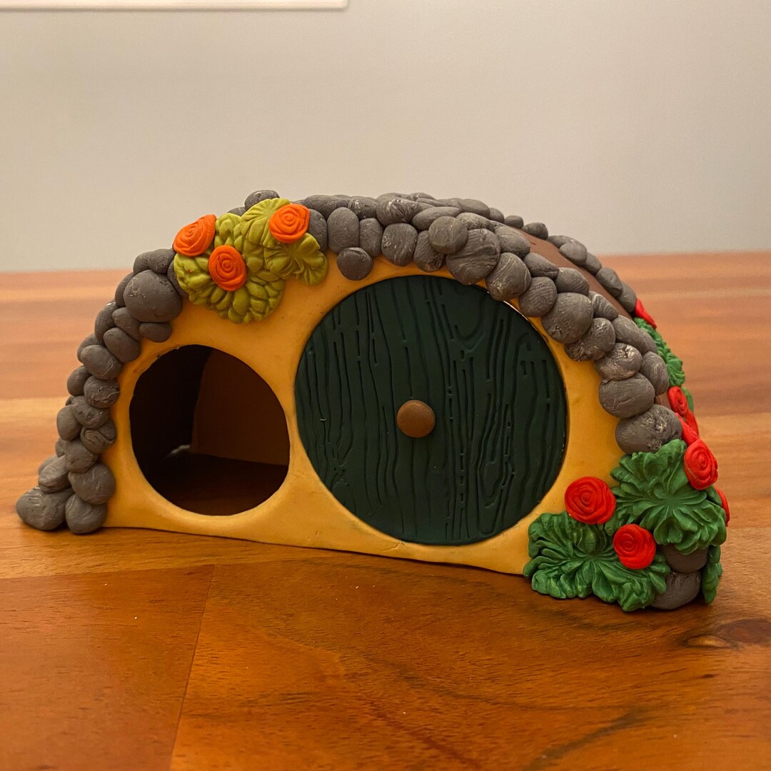 Small Hobbit-hole Fish Hide - Etsy