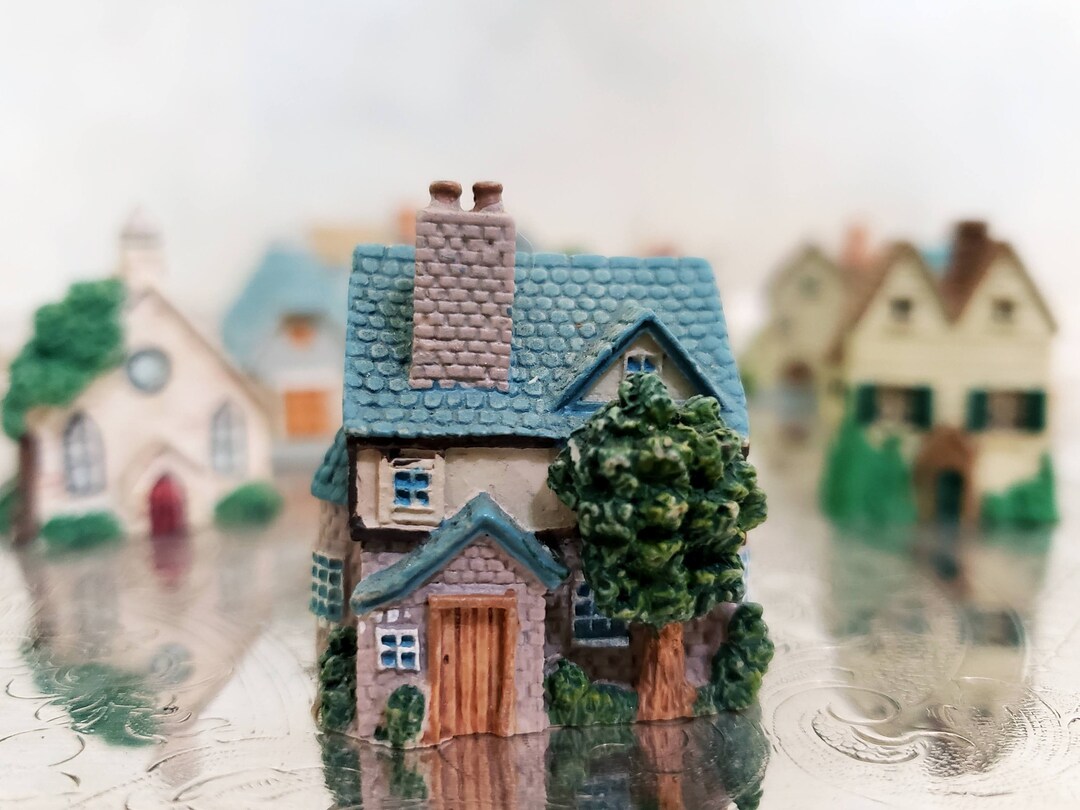 Choice Miniature English Cottage Thimbles Figurines Lenox Miniature ...