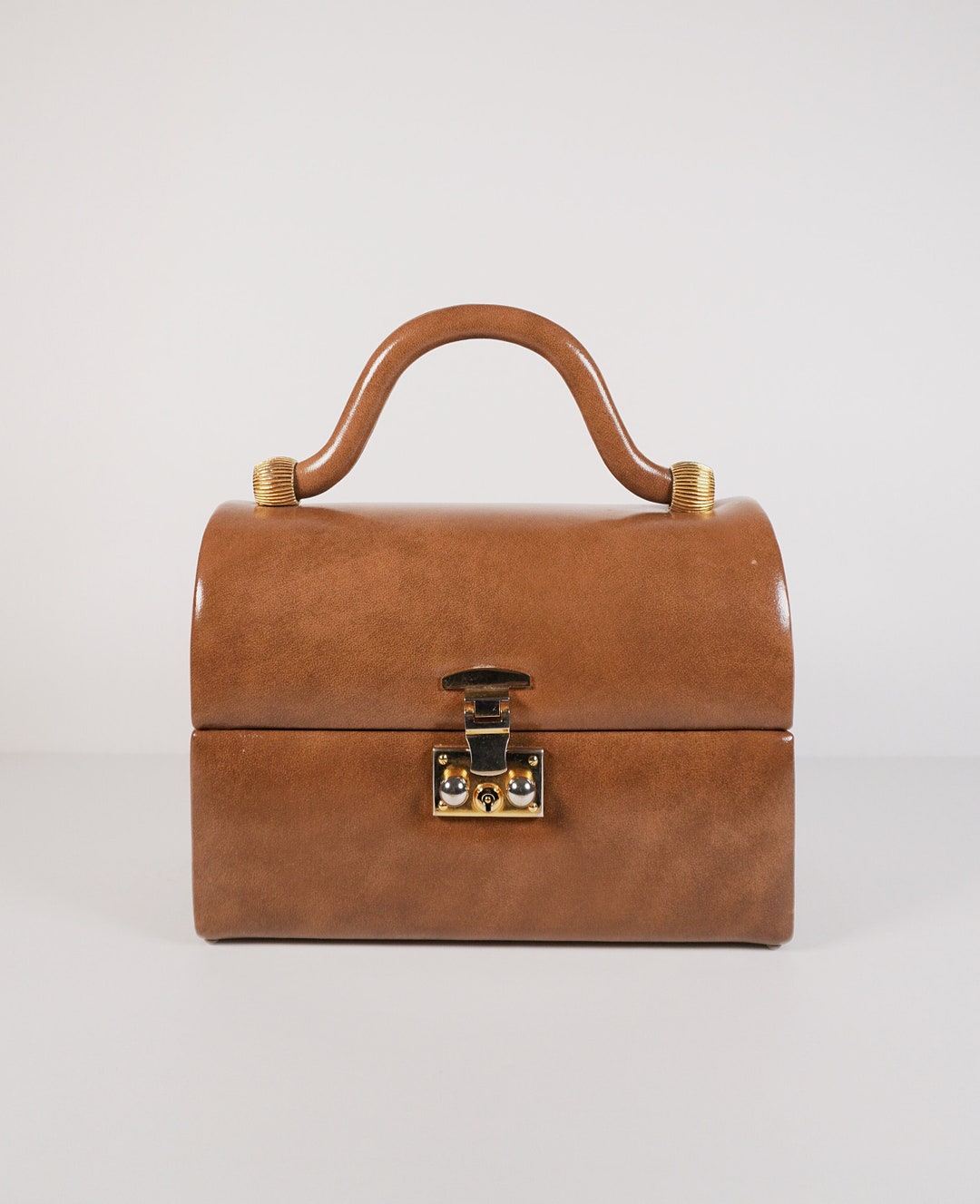 Late 1950s Toffee Brown Vinyl Faux Leather & Gold Accents BOX Hand Bag ...