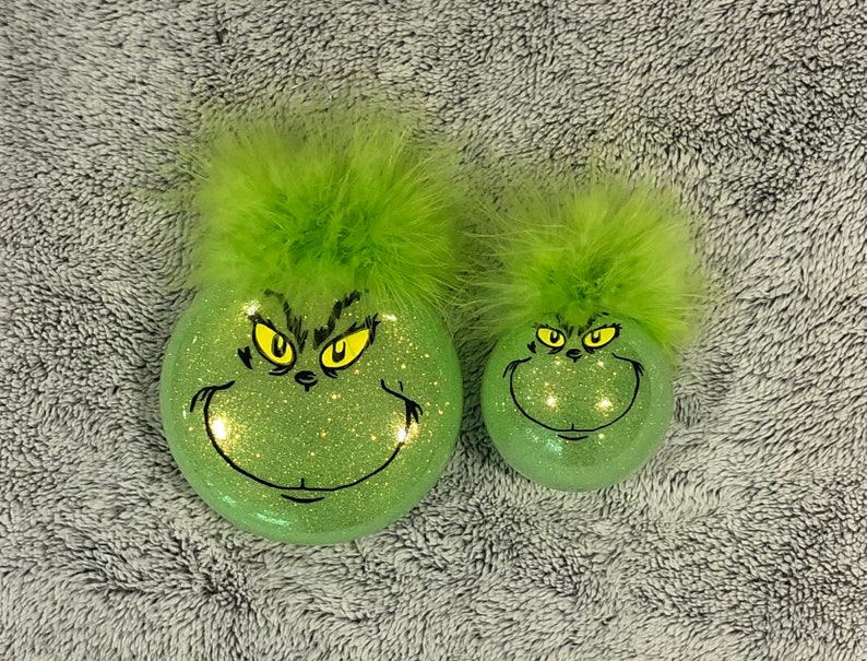 Grinch Bulb Ornaments - Etsy
