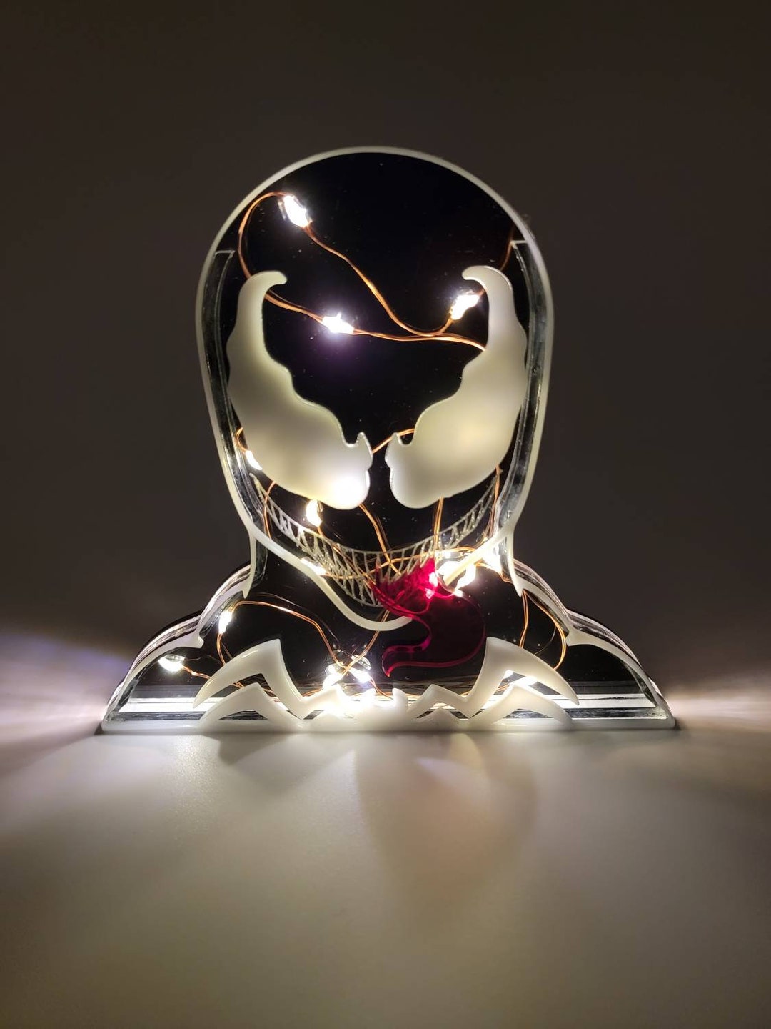 Light up Poison Arachnid 3D Mantel Desk Lamp - Etsy