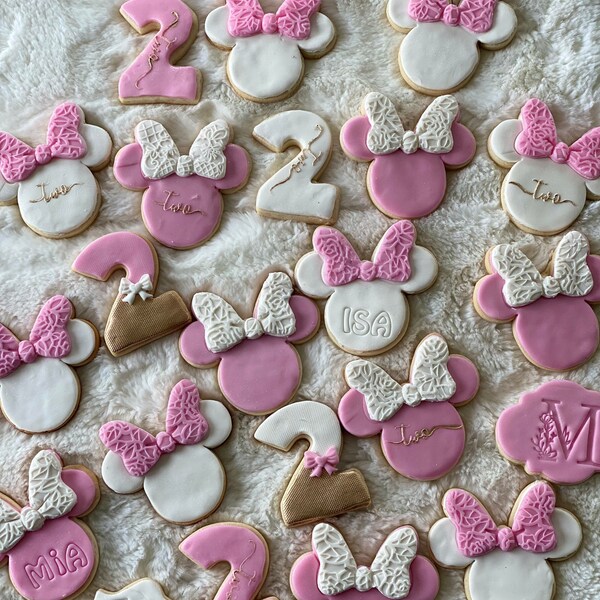 Fondant Minnie Mouse - Etsy