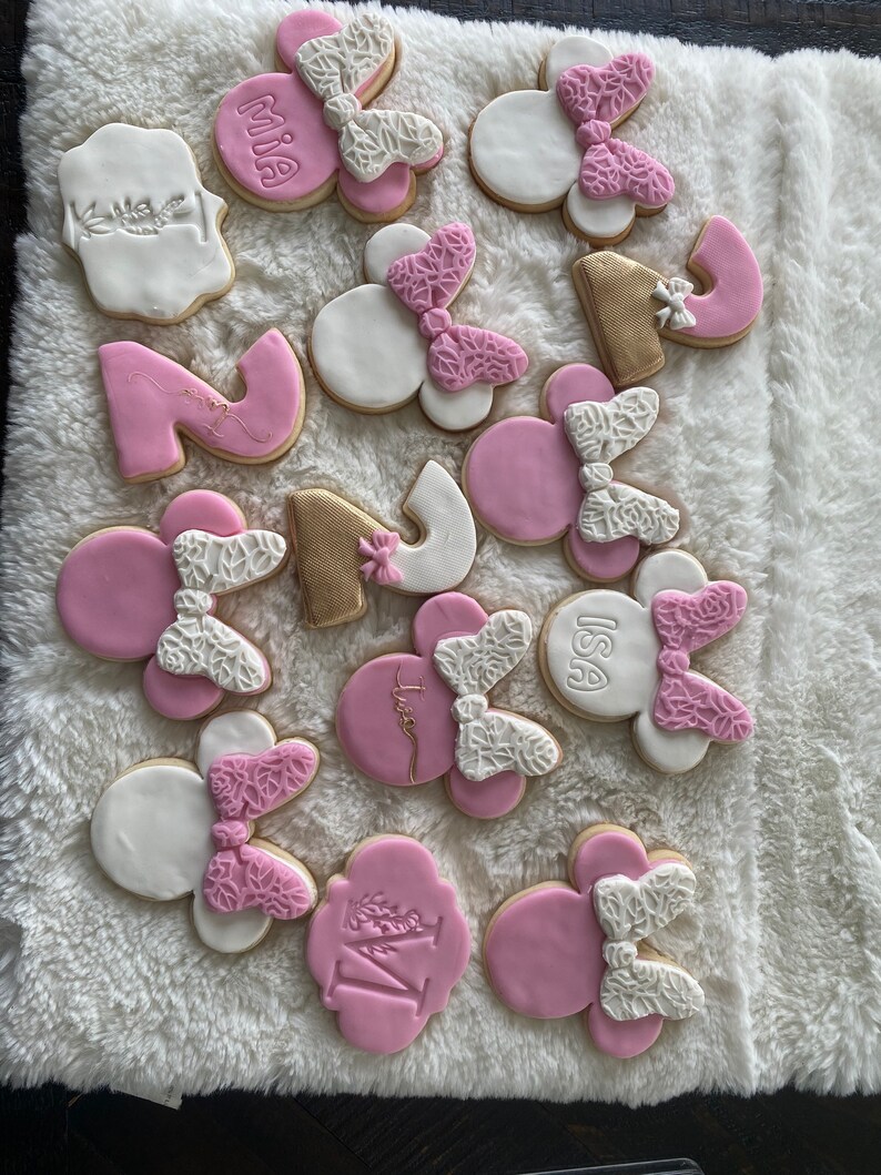 Minnie Mouse Fondant Sugar Cookies | Etsy