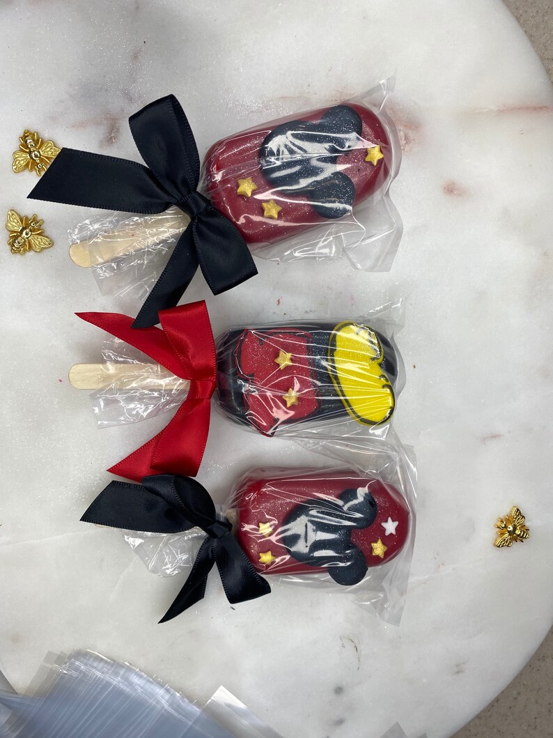 Mickey Mouse Cakesicles - Etsy