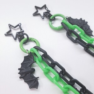 Pastel Goth Bats Layered Clip-on Chain, Cute Spooky Halloween Plastic ...
