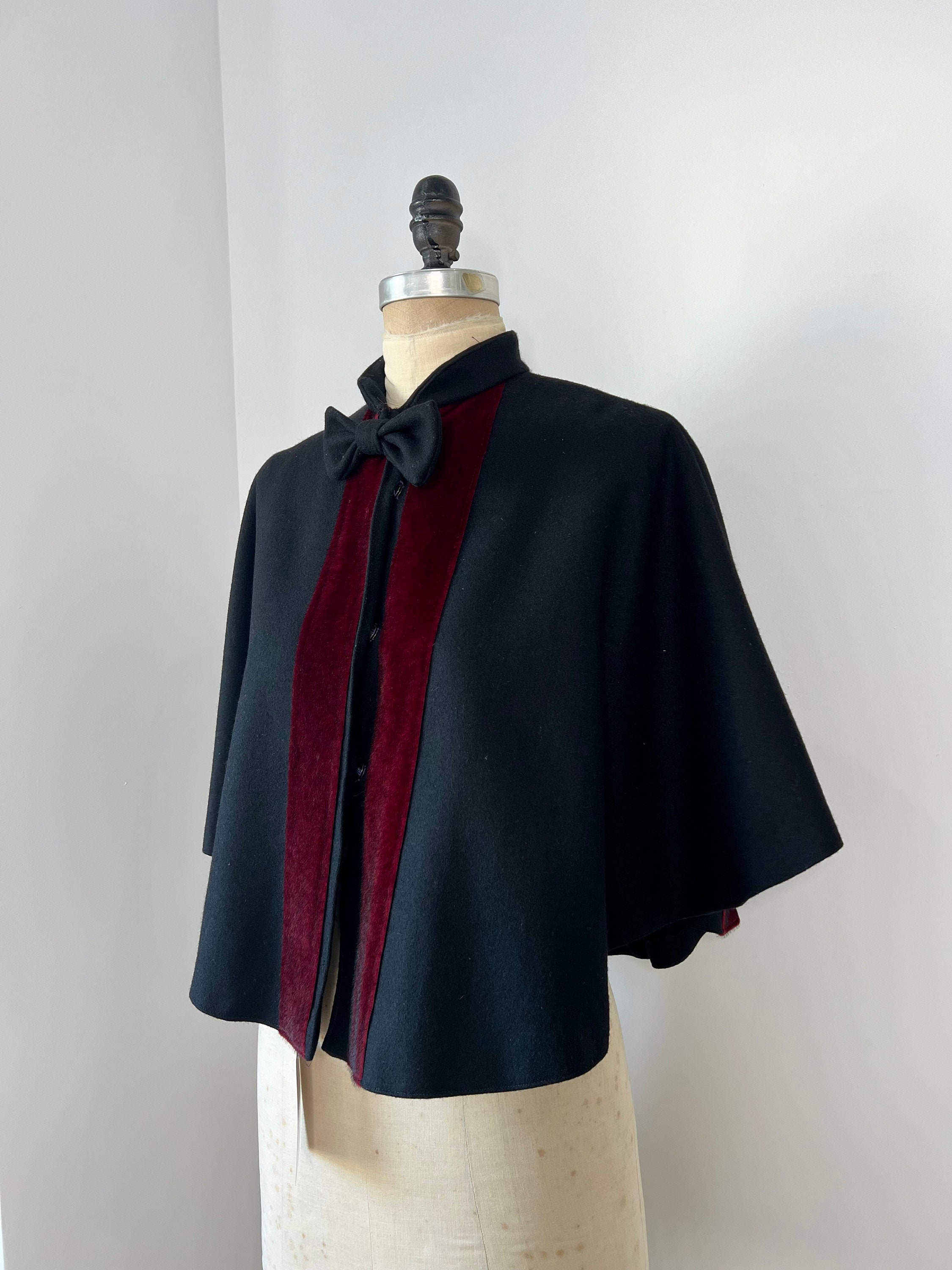 Vintage 1950s Black & Red Bow Tie Capelet - Etsy