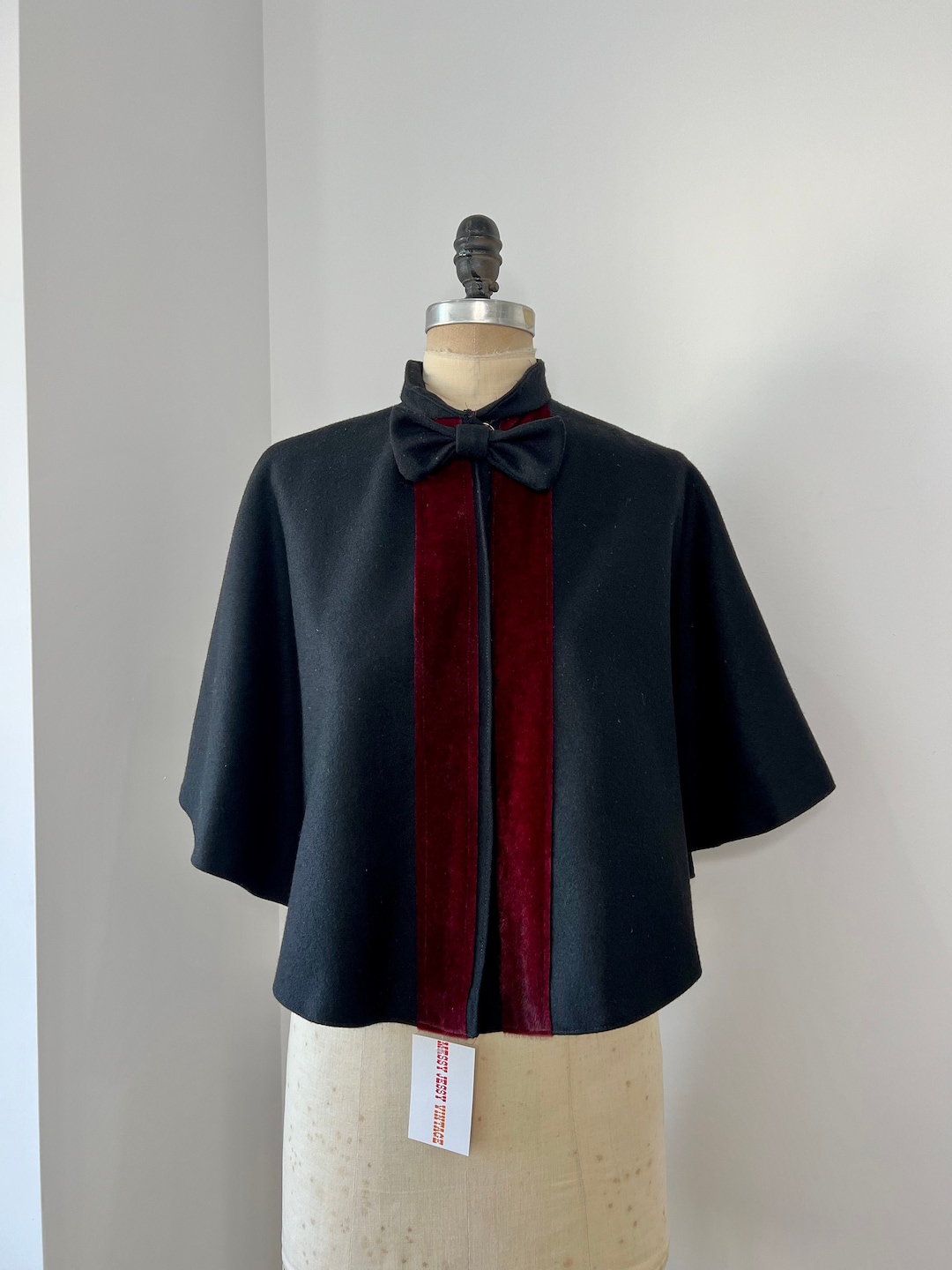 Vintage 1950s Black & Red Bow Tie Capelet - Etsy