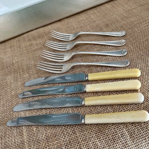 An Art Deco Set of Four Winegartens Ltd, Silversmiths, Bishopsgate ...