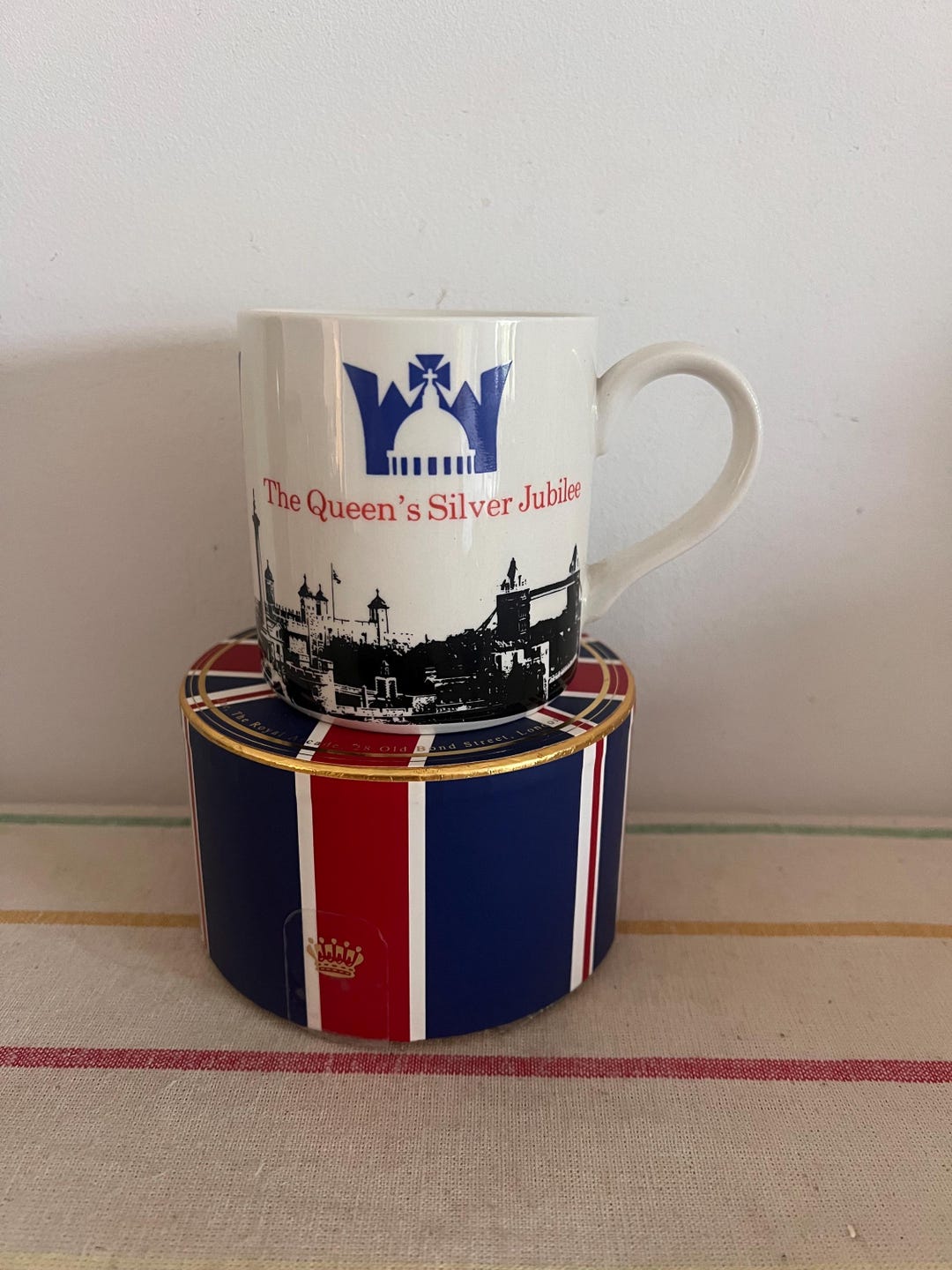 A White Ironstone Mug by Adams to Commemorate the Queens Silver Jubilee ...