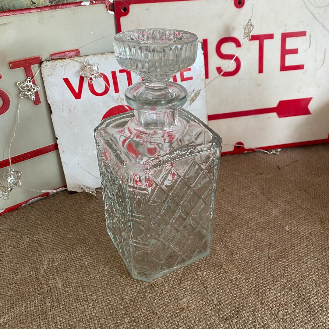 A Beautiful Lead Crystal Decanter is the Perfect Gift for a Whiskey ...