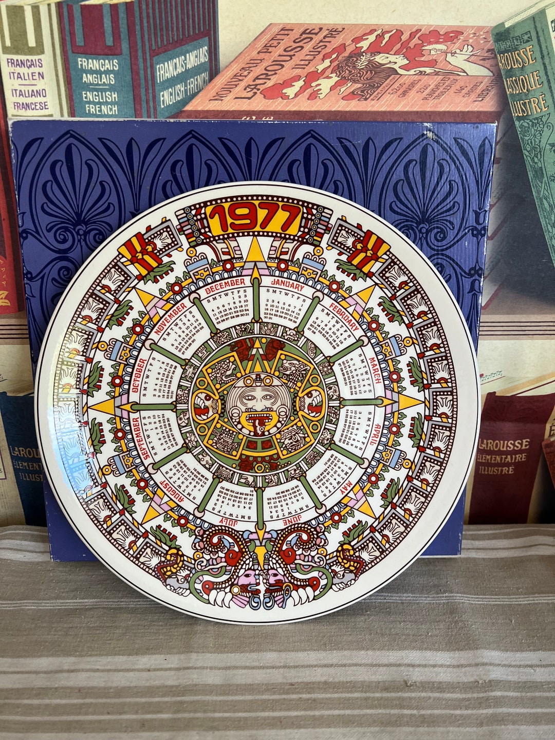 A Boxed Wedgwood 1977 Collector Plate Called Tonatiuh From the 7th ...