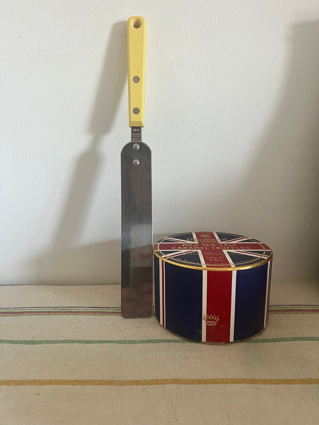 A Vintage Retro Kitchen Skyline Eternal England Stainless Steel Palette ...