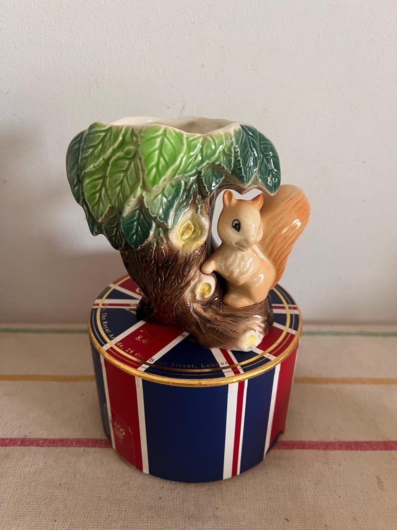 A Beautiful Vintage 1970s Hornsea Fauna Royal Amori Squirrel Ornament ...